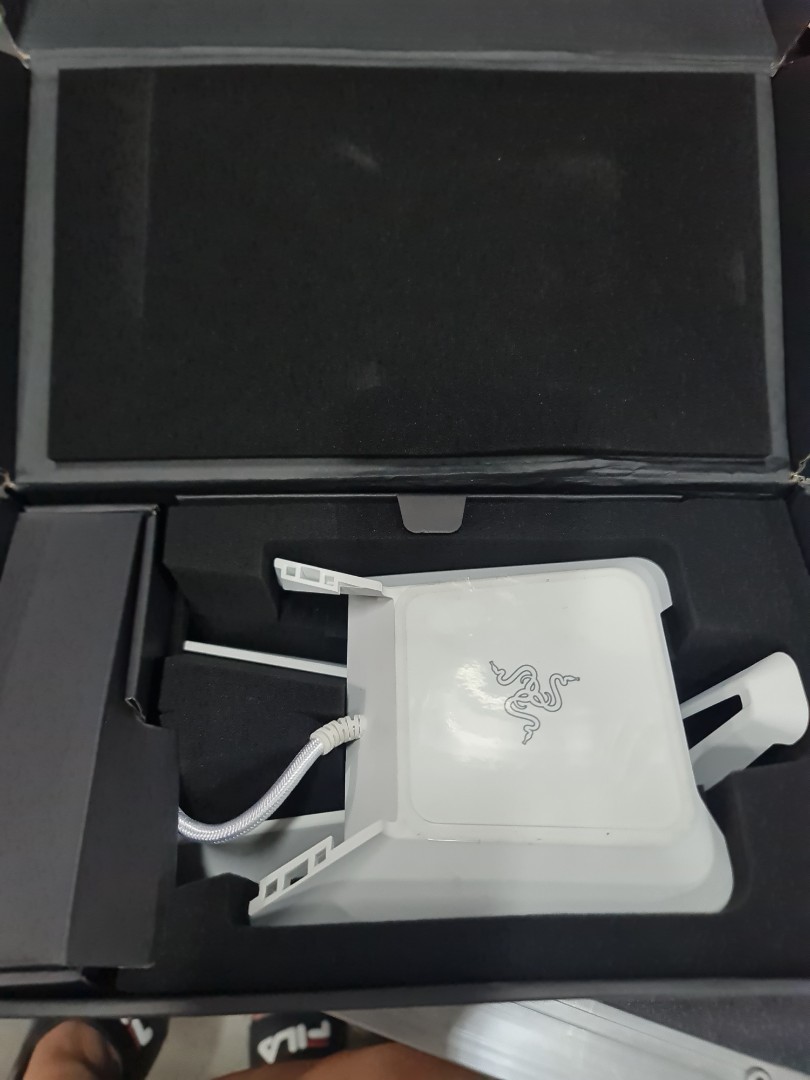 Razor base station chroma, Audio, Portable Audio Accessories on Carousell