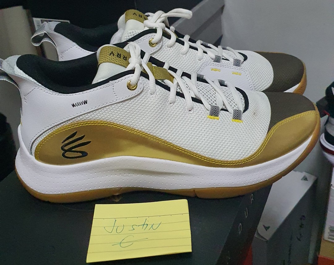Under Armour curry 3z5, Men's Fashion, Footwear, Sneakers on Carousell