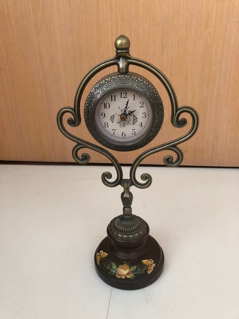 Vintage Looking Standing Watch with Butterfly Details, Hobbies & Toys ...