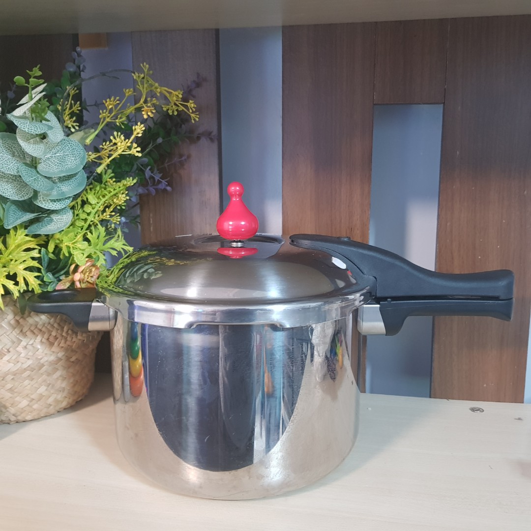 5.5L Asahi Japan Pressure Cooker, Furniture & Home Living, Kitchenware ...