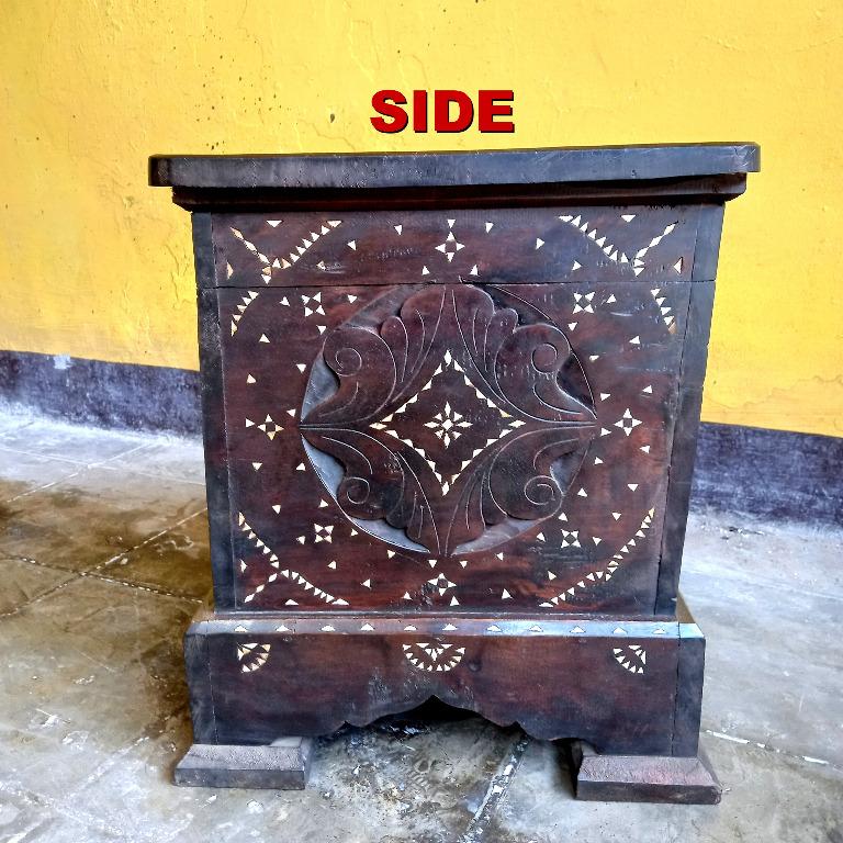 Chest / Baul with Mother of Pearl Inlay and Carving 35x35x41, Furniture ...