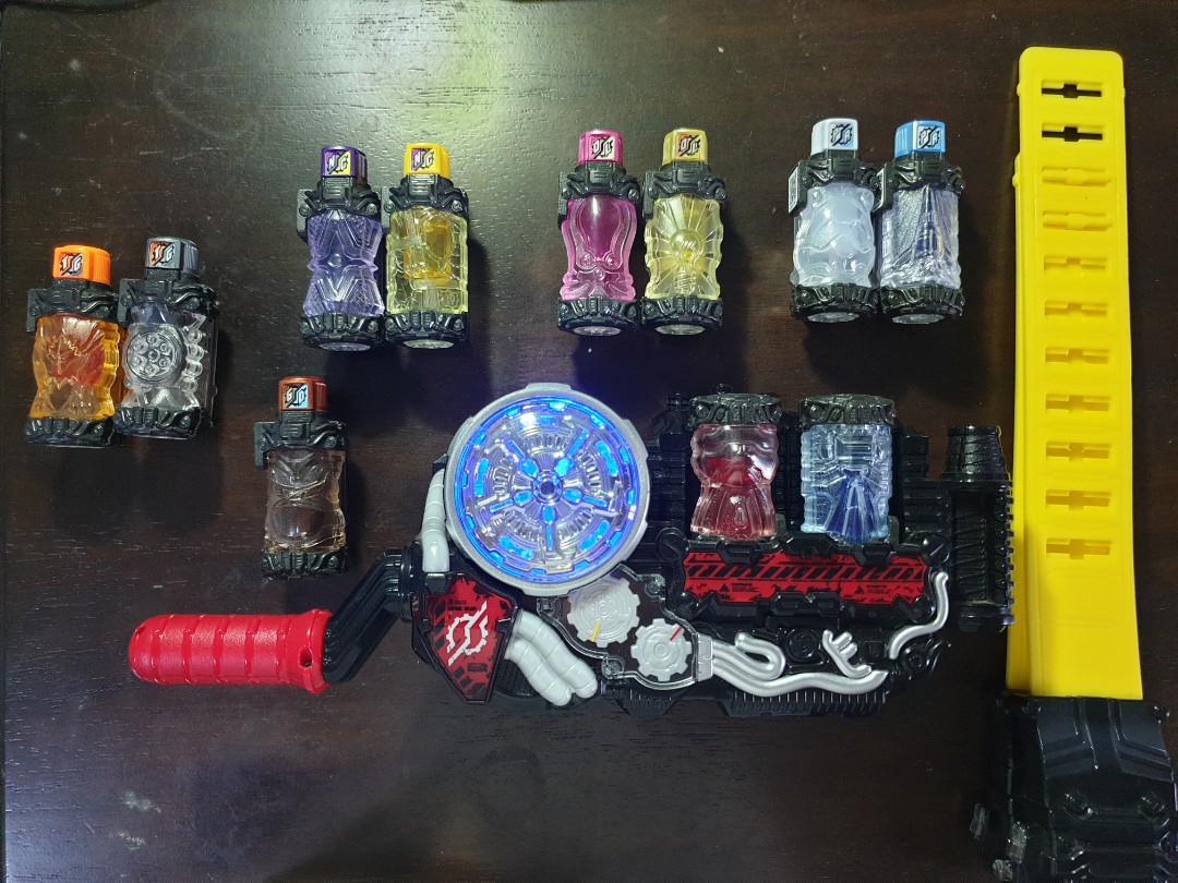 DX Kamen Rider Build Driver + 5 best matches, Hobbies & Toys, Toys ...