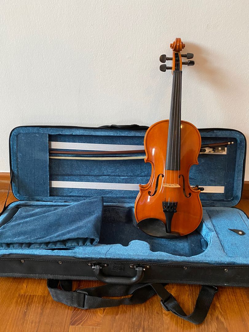 Eurostring Model 200 violin 1/2, Hobbies & Toys, Music & Media, Musical ...