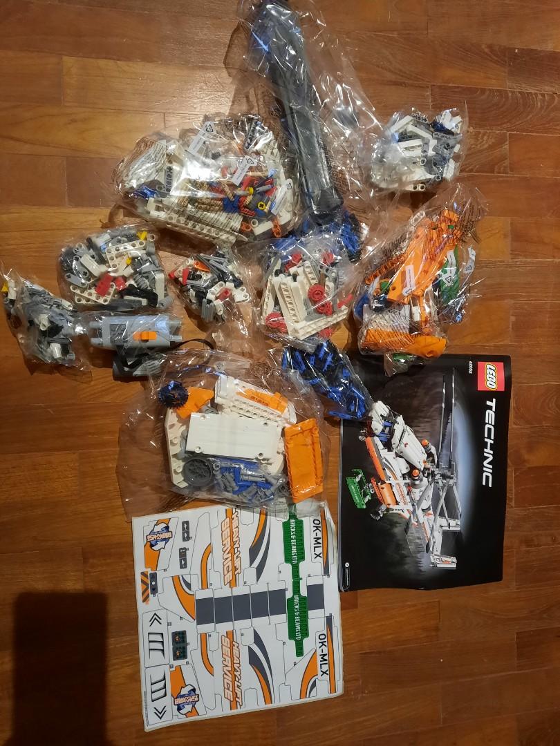 Lego Technic Heavy Lift Helicopter 42052(battery model), Hobbies & Toys ...