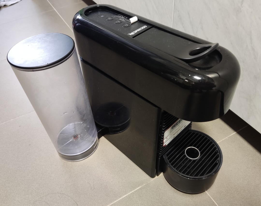 Nespresso Essenza Plus, TV & Home Appliances, Kitchen Appliances ...