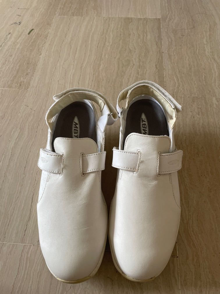 Vibram white shoes, Women's Fashion, Footwear, Sneakers on Carousell