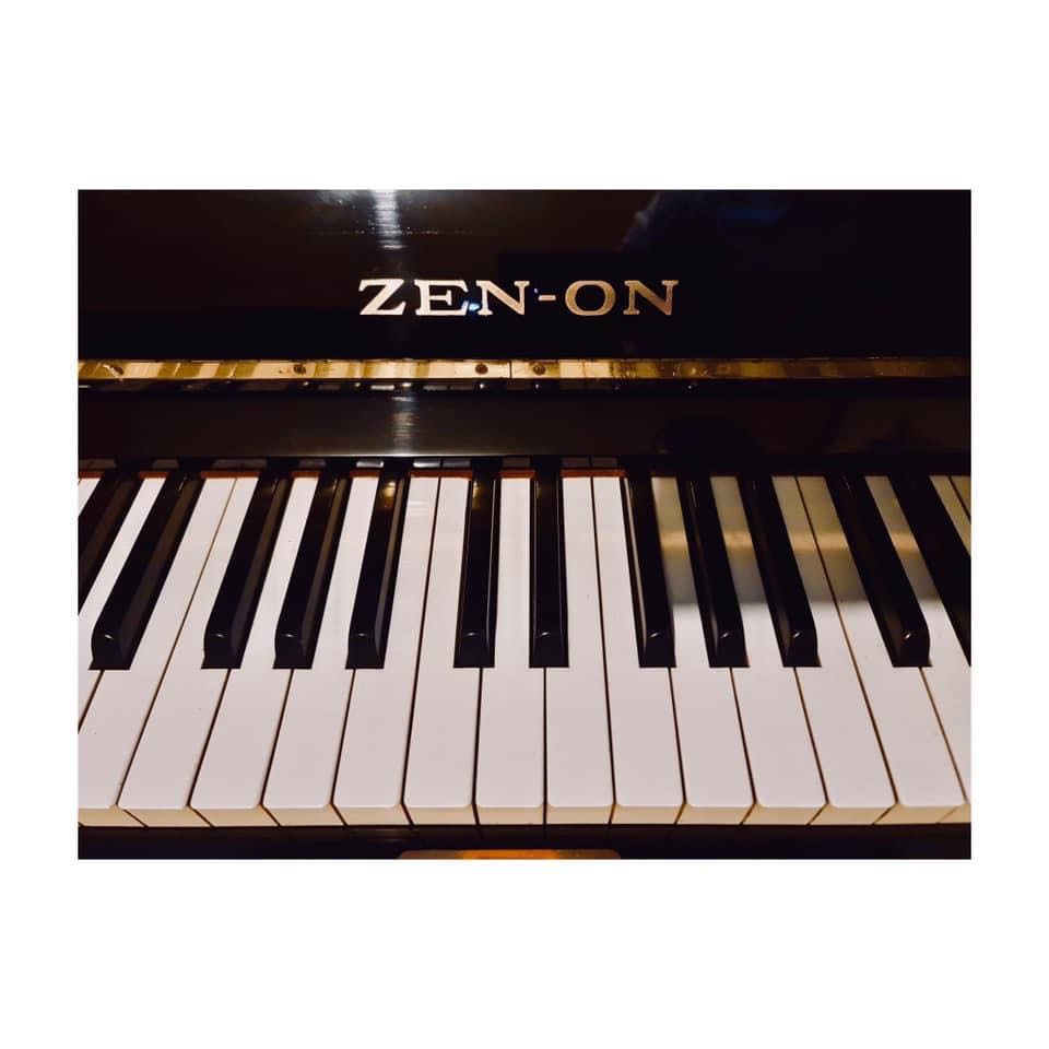 Zen-On Upright Piano Japan, Hobbies & Toys, Music & Media, Musical ...