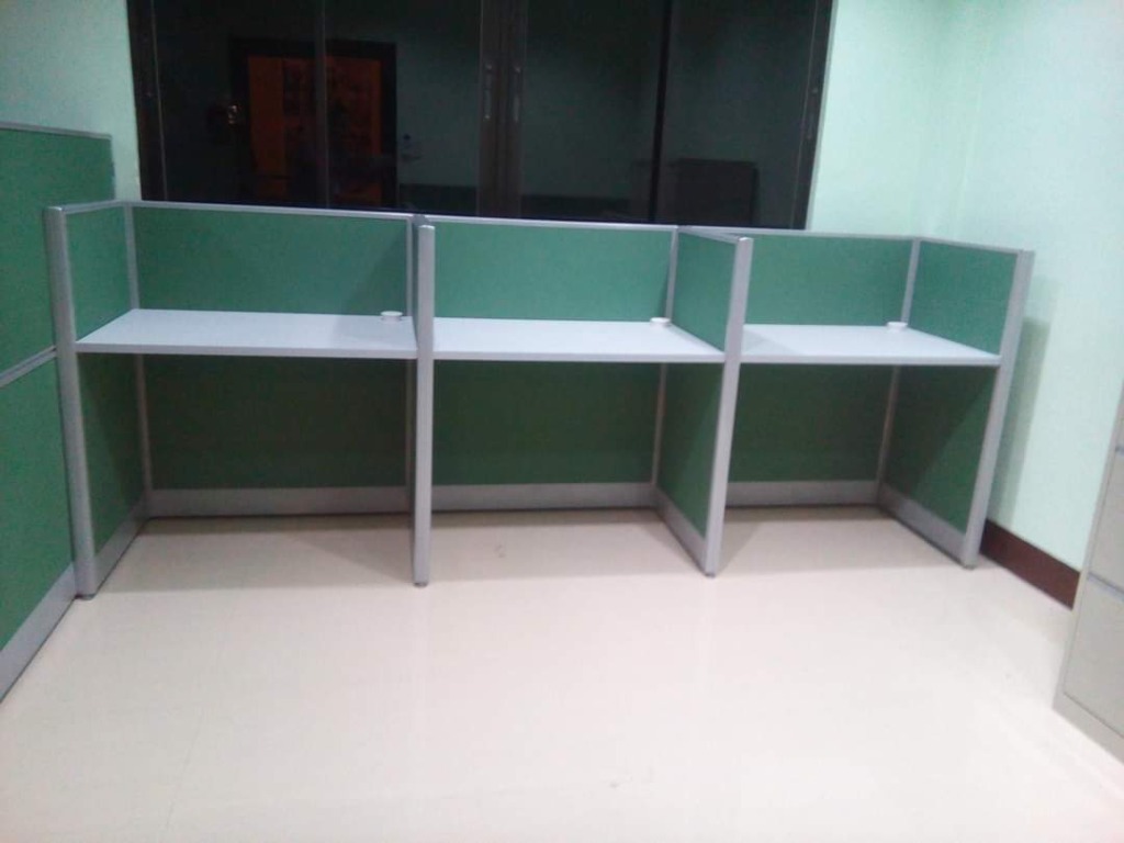 * FULL fabric office cubicle partition * office furniture TABLES AND ...