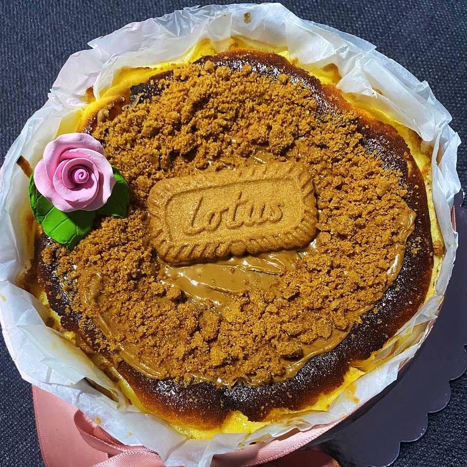Biscoff Basque Burnt Cheesecake, Food & Drinks, Homemade Bakes on Carousell
