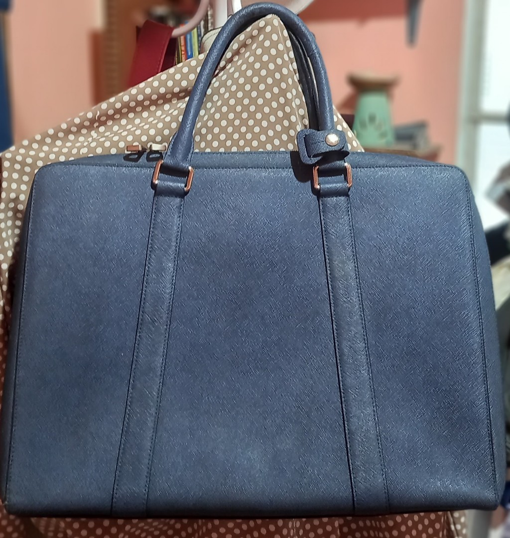Document Bag, Portfolio Bag, Men's Fashion, Bags, Briefcases on Carousell