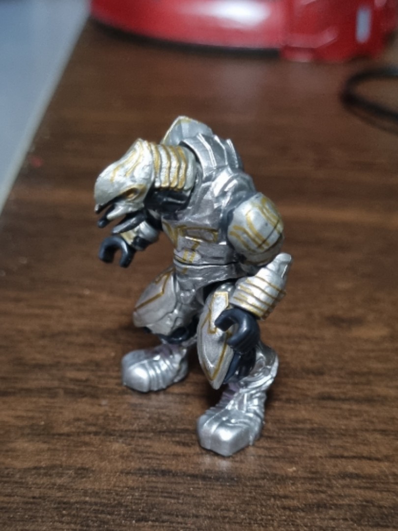 RARE Halo mega bloks arbiter figure old version, Hobbies & Toys, Toys ...