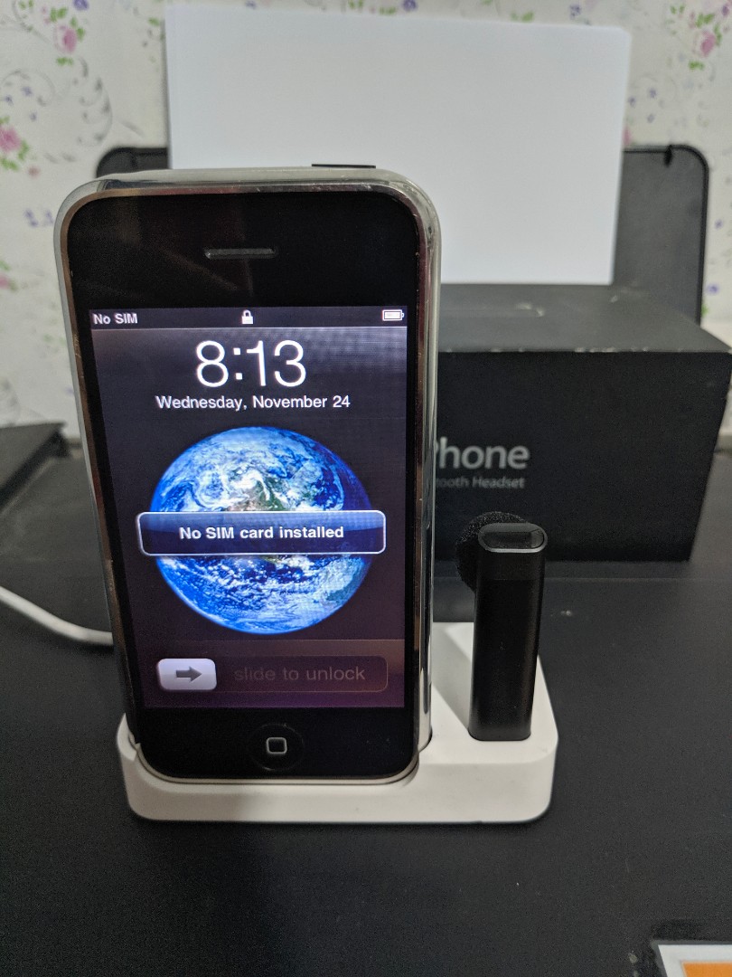 Iphone 2g original vintage -RARE 8gb, Mobile Phones & Gadgets, Mobile ...