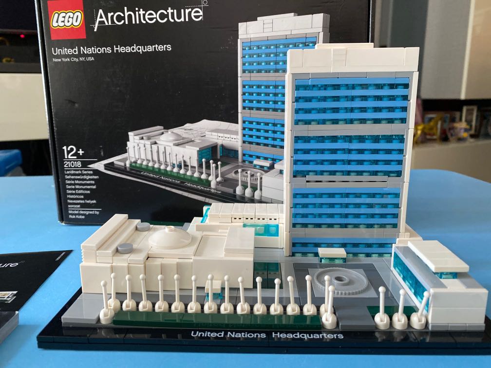 Lego Architecture United Nations Headquarters, 興趣及遊戲, 玩具 & 遊戲類 - Carousell