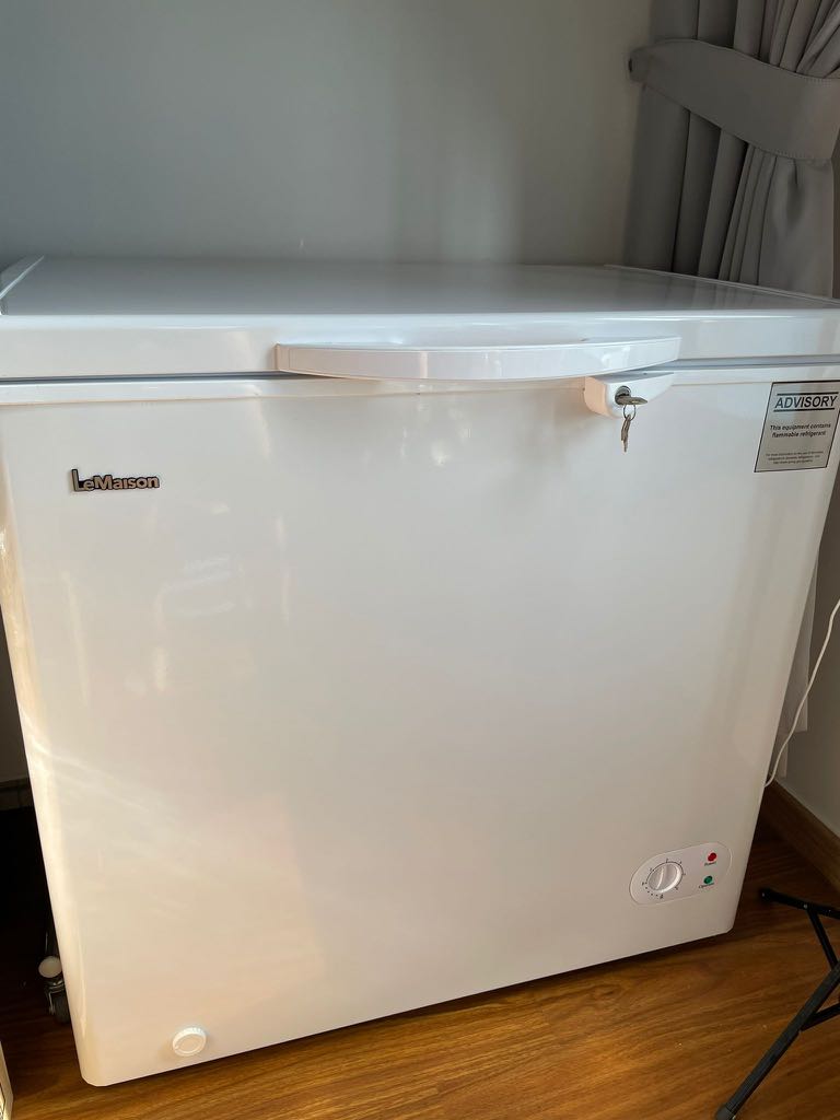LeMaison 150/155L Chest Freezer, TV & Home Appliances, Kitchen ...