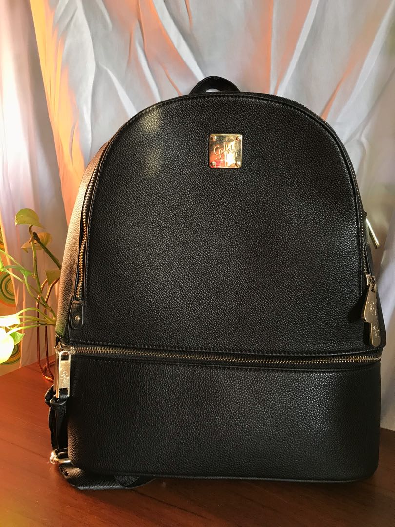 Pre-loved SoFab Tokyo Backpack, Women's Fashion, Bags & Wallets ...