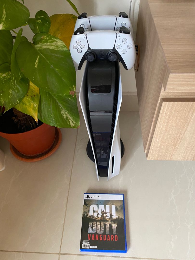 PS5 (Disc) + 2 controllers + dual controller charger + Call of duty ...