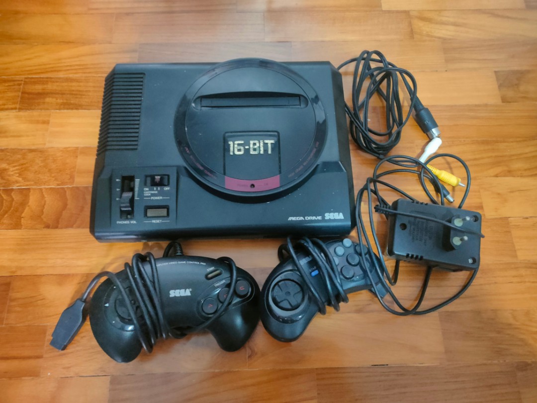Sega Genesis/Mega Drive game console set, Video Gaming, Video Game ...