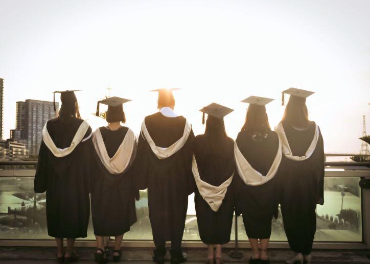 SIM-RMIT Graduation Gown Bachelor of Construction Management, Women's ...