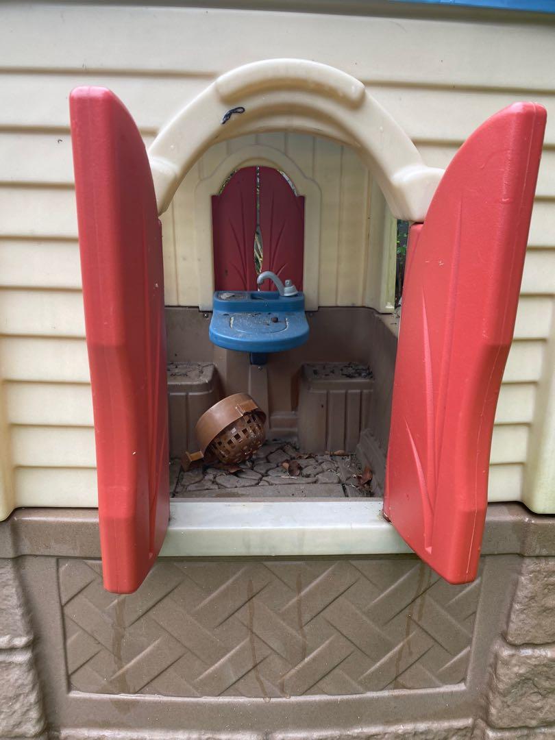 Step 2 playhouse, Hobbies & Toys, Toys & Games on Carousell