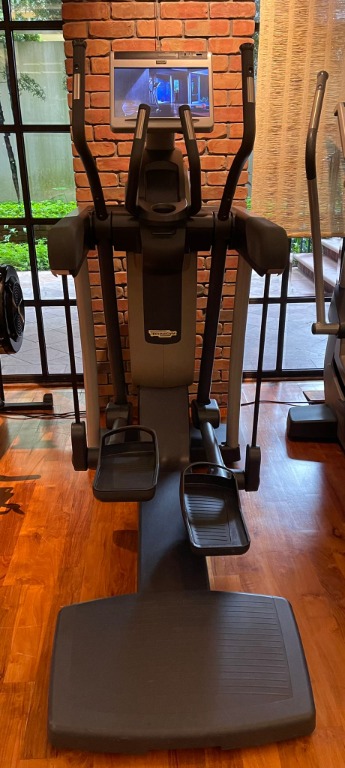 technogym elliptical vario 700 unity, Sports Equipment, Exercise ...