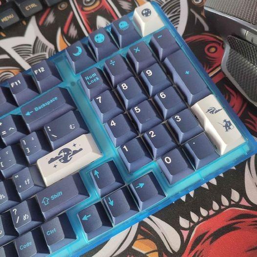 Tom980 Tri-Mode Hotswap + Blue Hell Keycaps, Computers & Tech, Parts ...