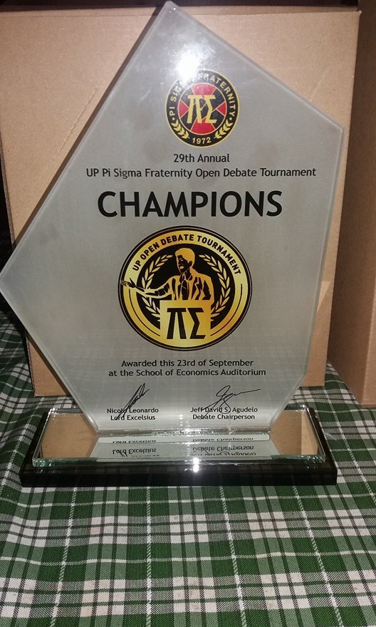 WE RUSH GLASS PLAQUE ACRYLIC PLAQUE Trophy, Hobbies & Toys, Stationary ...