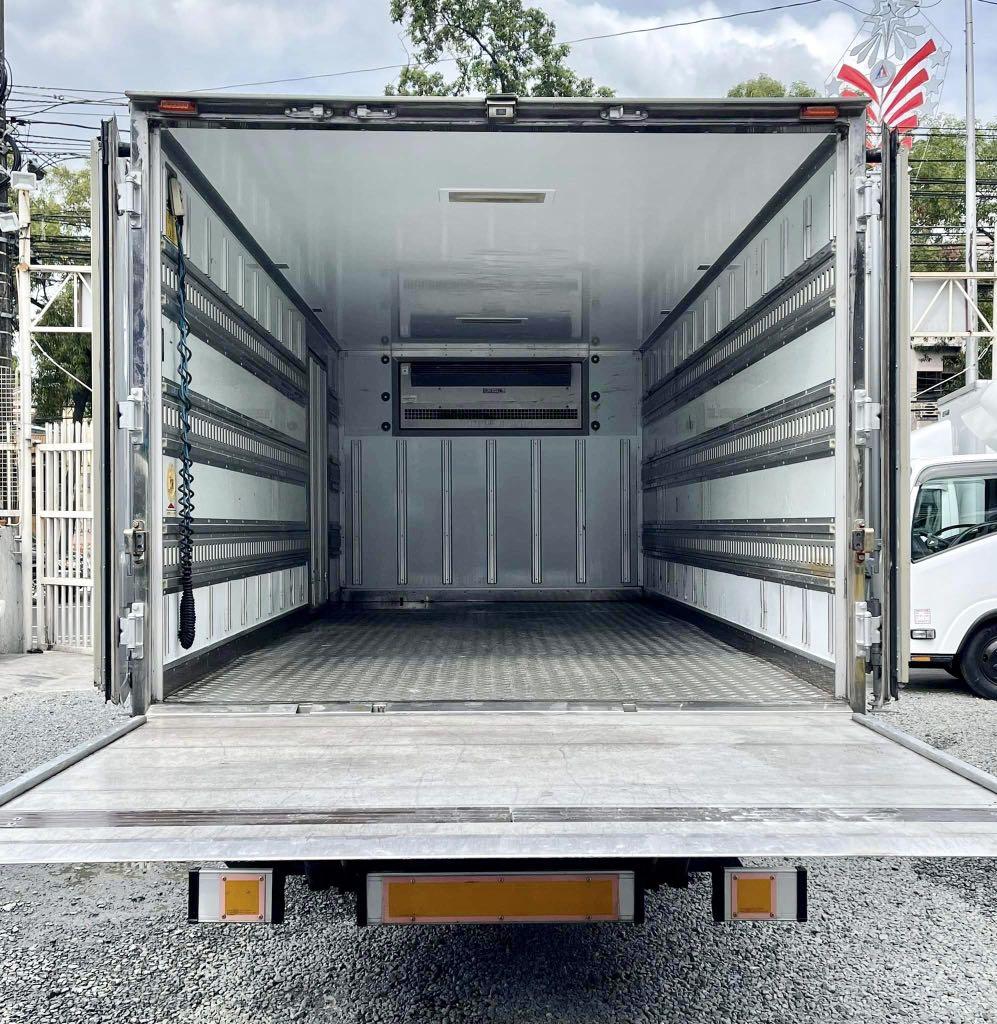 2020 Isuzu Elf Reefer Van 15.4ft. N-Series NPR with Power Lifter -30 ...