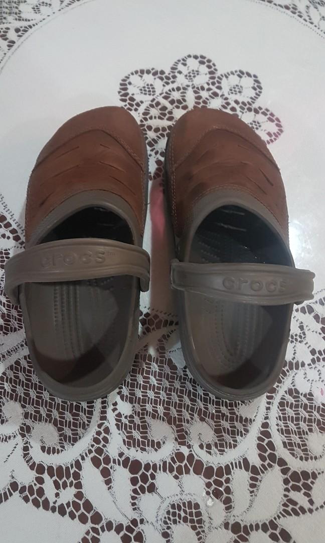 Crocs Bogota Leather Clogs, Men's Fashion, Footwear, Slippers & Slides ...