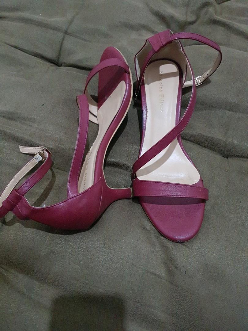 SEPATU Merah Highheels 7 cm, Fesyen Wanita, Sepatu di Carousell