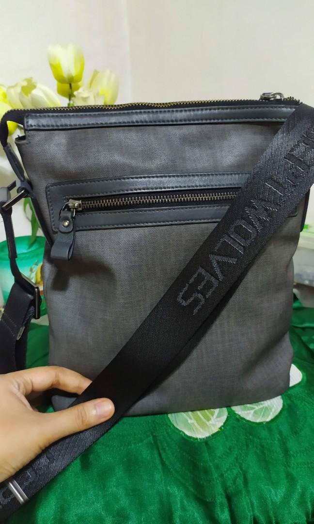 Septwolves Sling bag, Men's Fashion, Bags, Sling Bags on Carousell