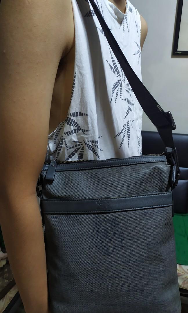 Septwolves Sling bag, Men's Fashion, Bags, Sling Bags on Carousell