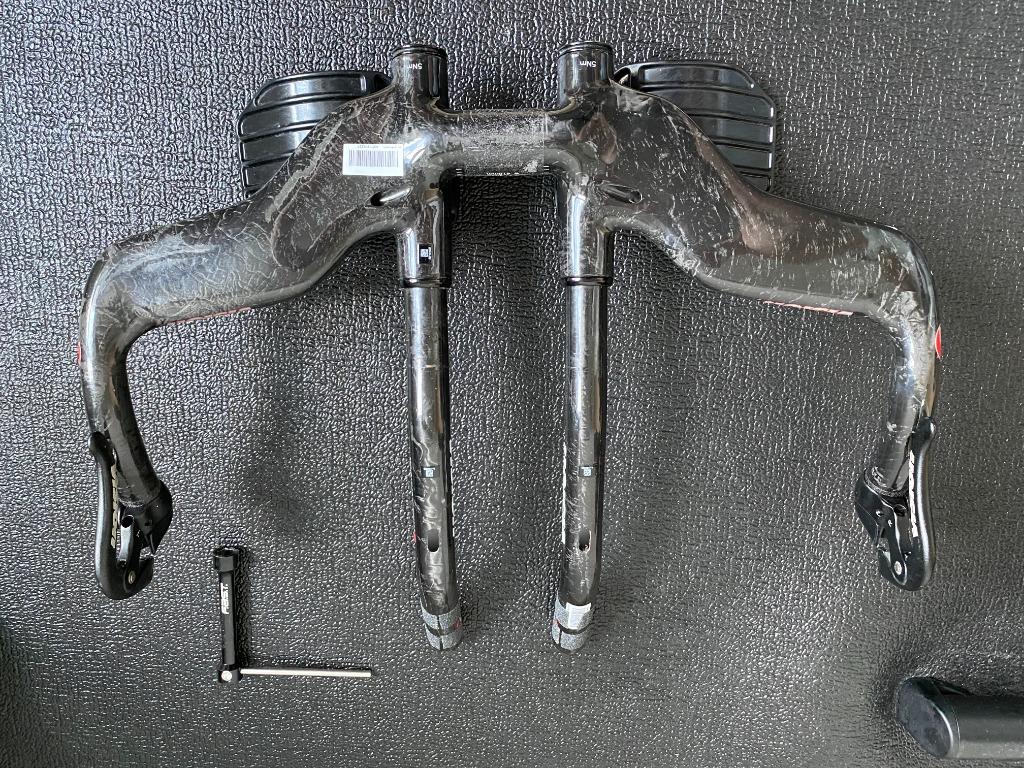 Vision TriMax Integrated Carbon Aero TT bars, Sports Equipment ...