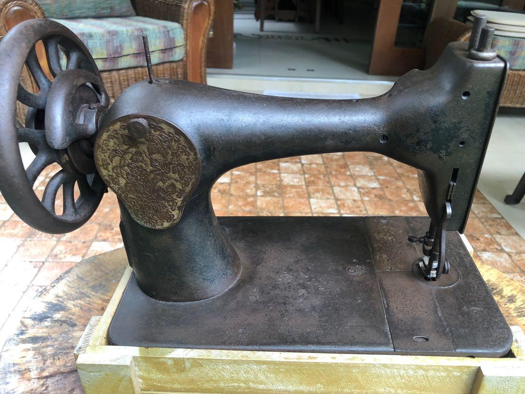 Antique (1878) Singer Sewing Machine, Hobbies & Toys, Memorabilia ...