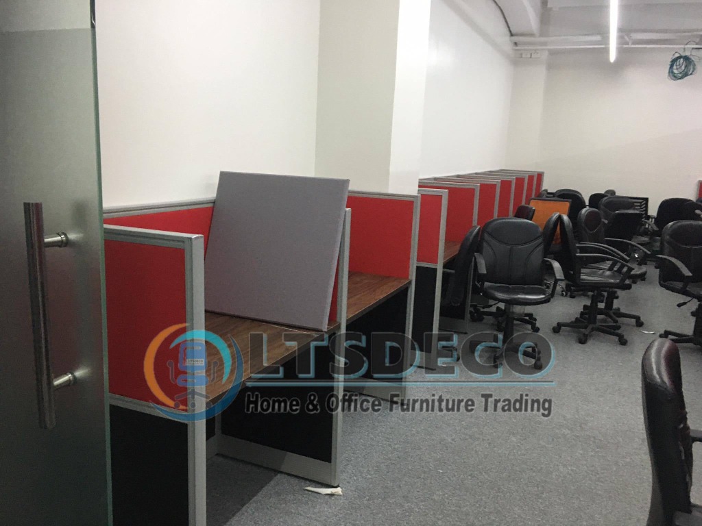FULL FABRIC WORKSTATION TABLE OFFICE PARTITION, Furniture & Home Living ...