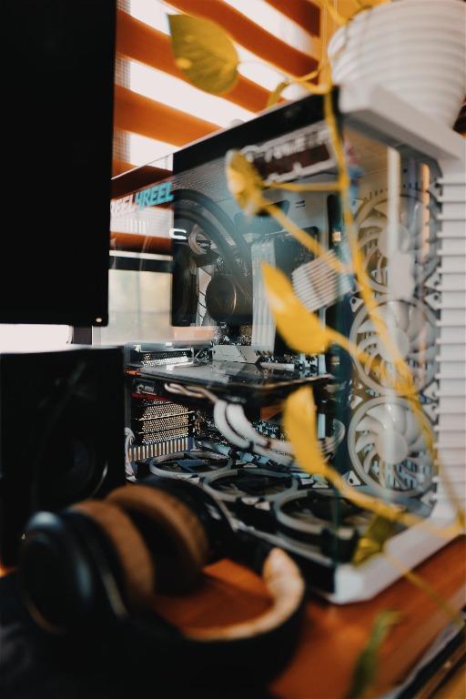 Gaming Computer Case - Inplay Robin 101 White Full Tower, Computers ...