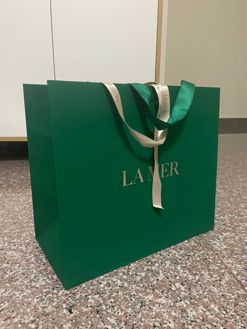 La Mer paper bag, Luxury, Accessories on Carousell