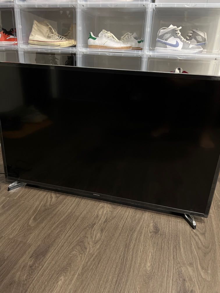 SAMSUNG 42 inch smart TV, TV & Home Appliances, TV & Entertainment, TV ...