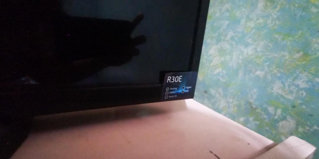 Sony R30E Analog TV 32 inches, TV & Home Appliances, TV & Entertainment ...