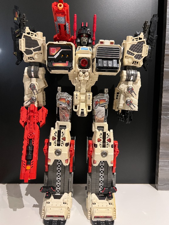 Transformers SDCC 2013 Hasbro Exclusive Titan Class Metroplex with 3rd ...