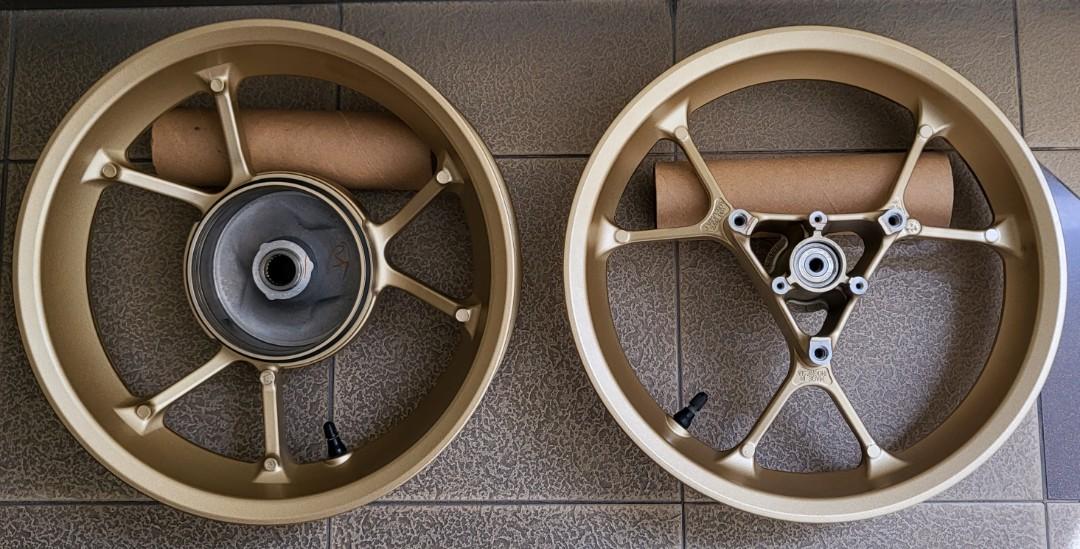 Aerox v2 stock gold rims, Motorcycles, Motorcycle Accessories on Carousell