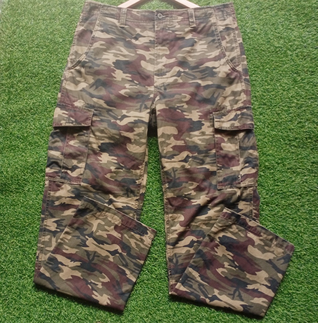 Authentic Bossini Como Cargo Pants, Men's Fashion, Bottoms, Jeans on Carousell