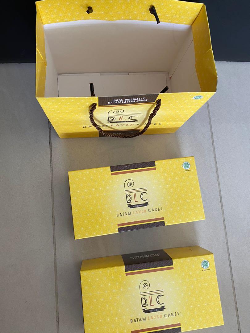 Batam layer cake Kueh lapis empty box carrier, Food & Drinks, Other ...