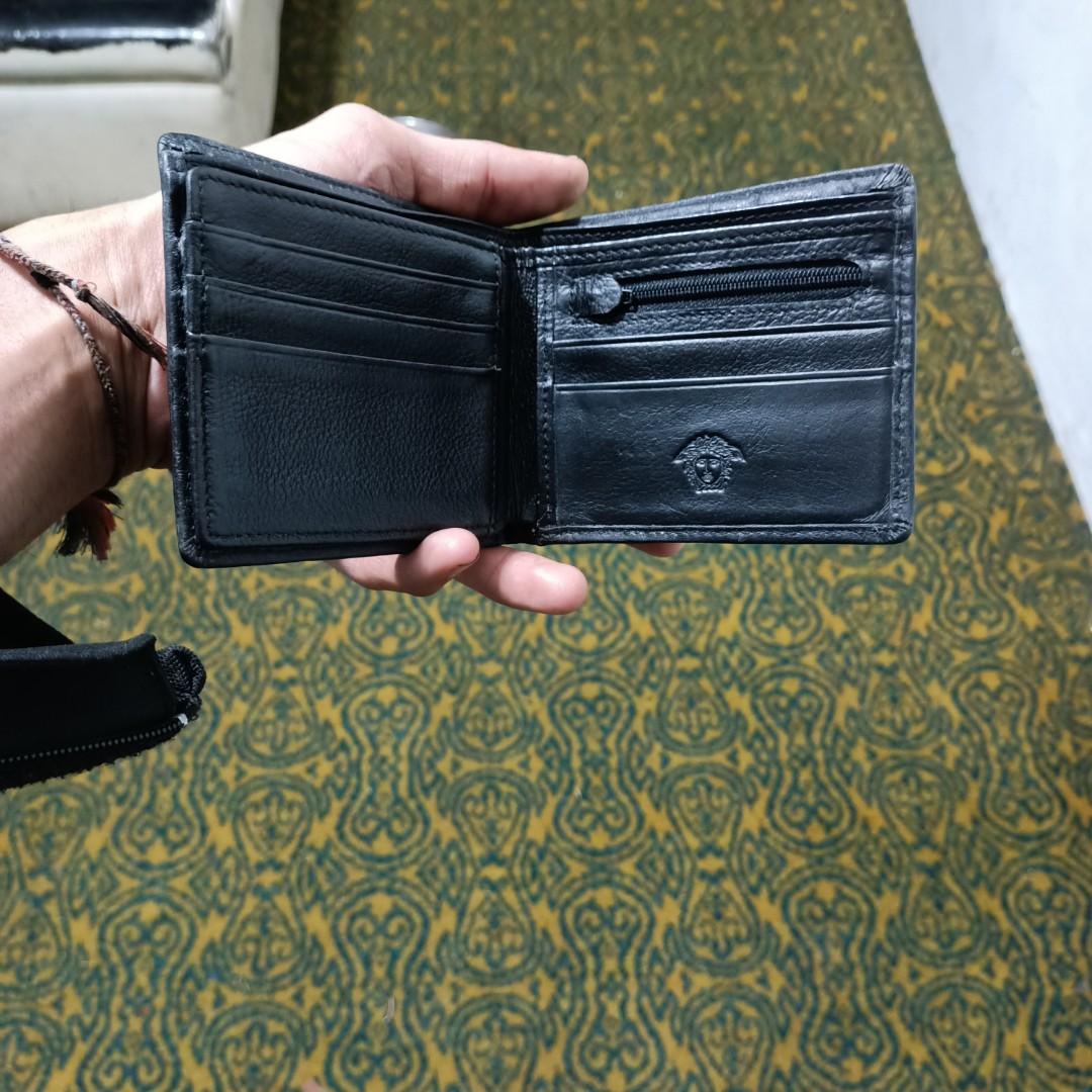 Dompet Versace, Fesyen Pria, Tas & Dompet , Dompet di Carousell