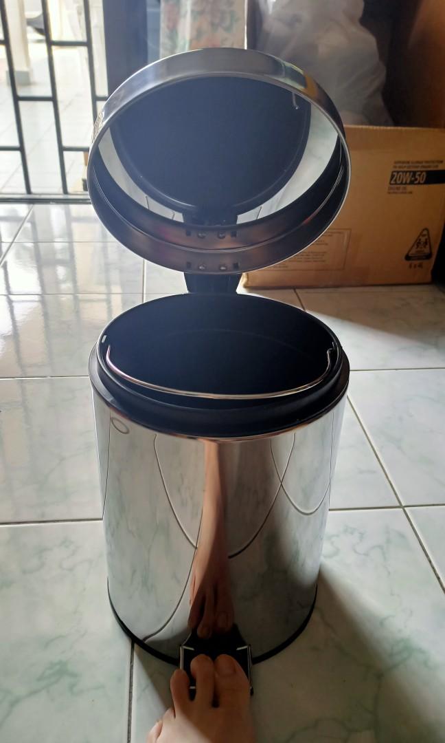 Dusbin with cover, Furniture & Home Living, Home Improvement ...