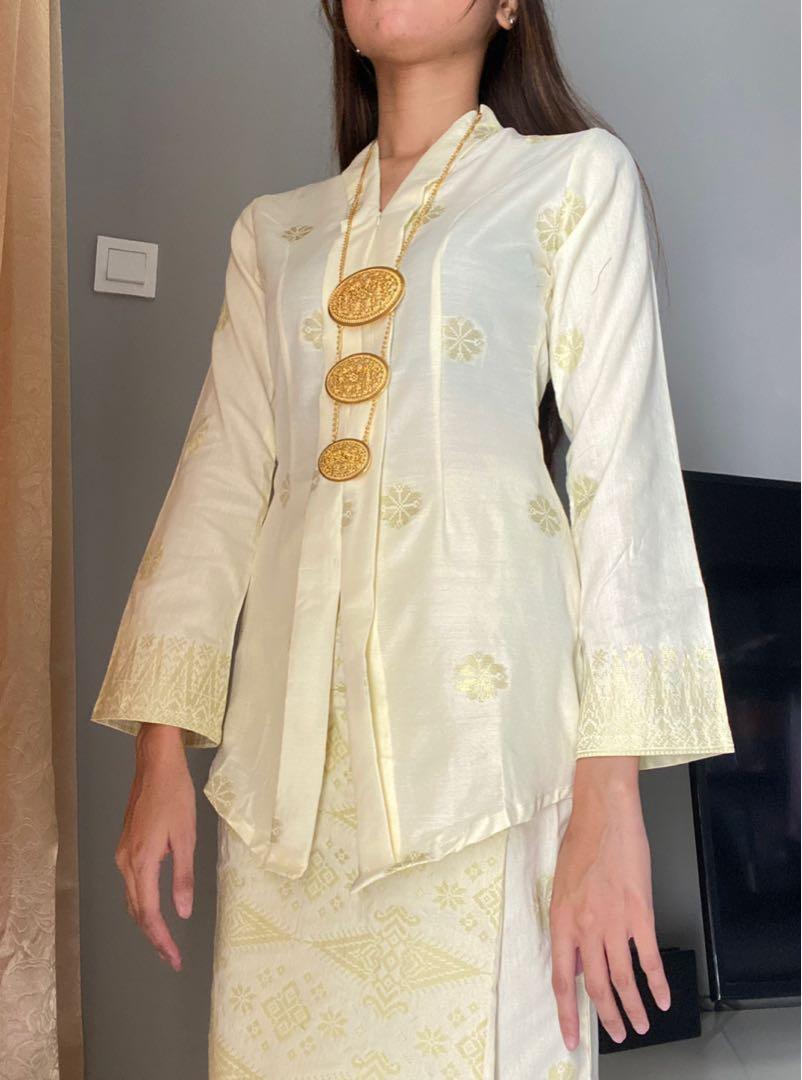 Kebaya Songket, Women's Fashion, Muslimah Fashion, Baju Kurung & sets ...