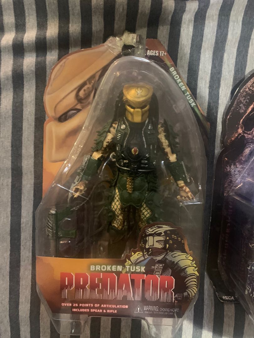 Neca broken tusk predator, Hobbies & Toys, Toys & Games on Carousell