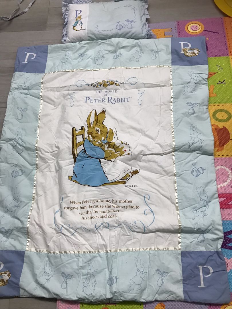 Peter rabbit duvet cover and pillow, 兒童＆孕婦用品, 兒童傢具, 兒童傢具 - 嬰兒床 - Carousell