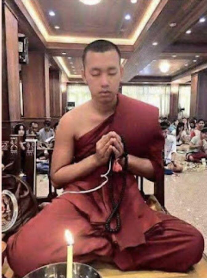 Phra Khun Paen Suphannika Mae Aung Kham, Hobbies & Toys, Memorabilia & Collectibles, Religious ...