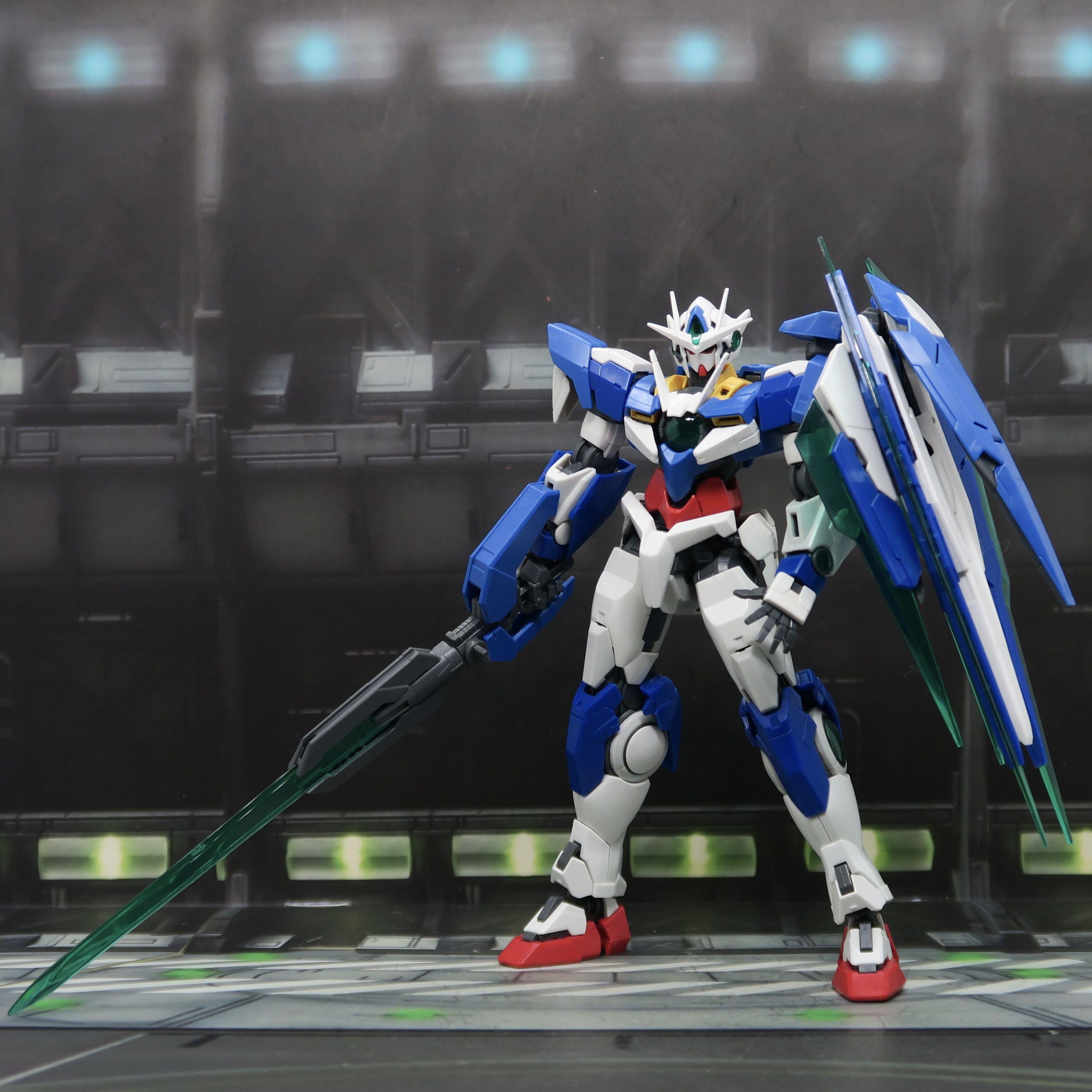 RG 00Q Gundam 00Qan[T] 高達 量子型 (素組成品), 興趣及遊戲, 玩具 & 遊戲類 - Carousell