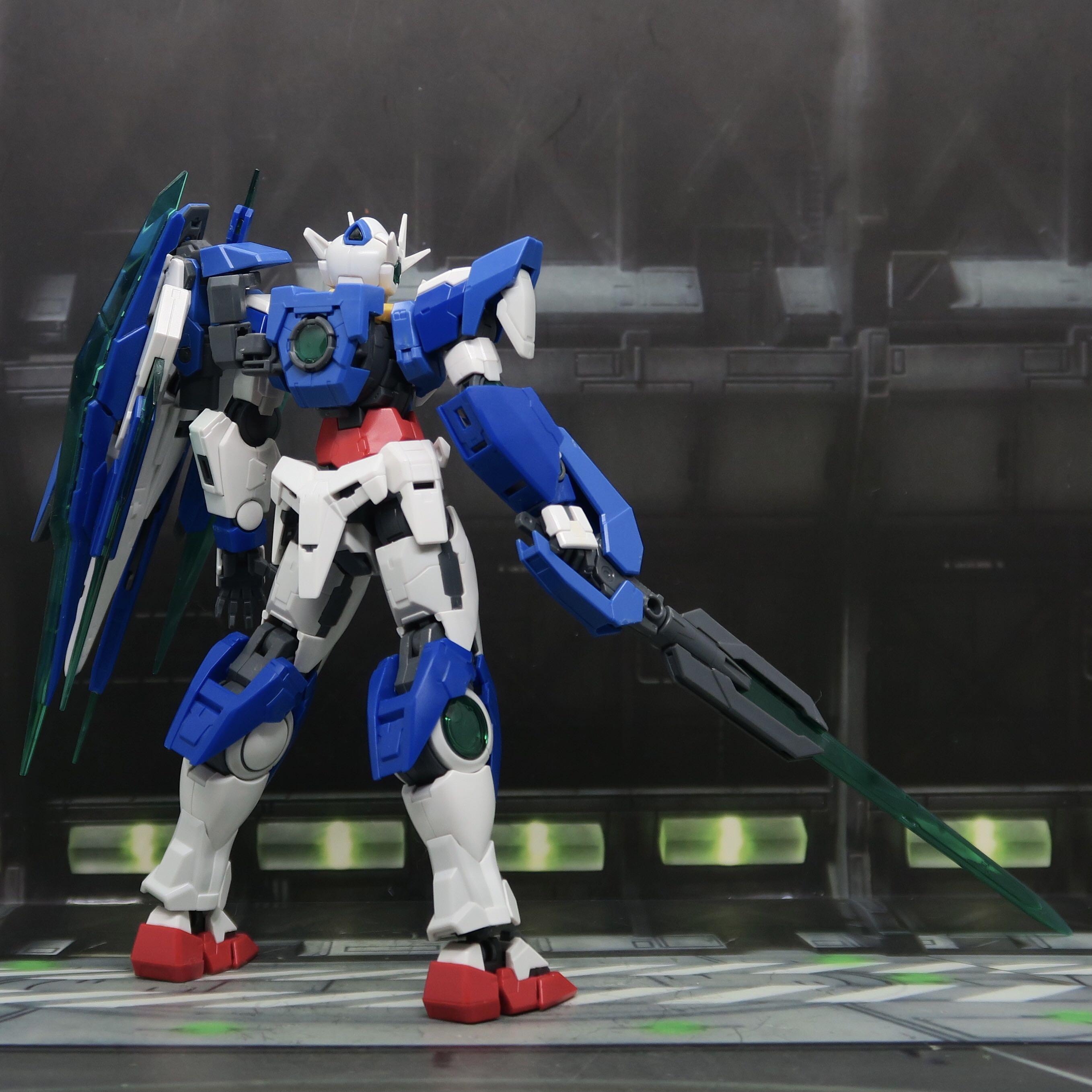 RG 00Q Gundam 00Qan[T] 高達 量子型 (素組成品), 興趣及遊戲, 玩具 & 遊戲類 - Carousell